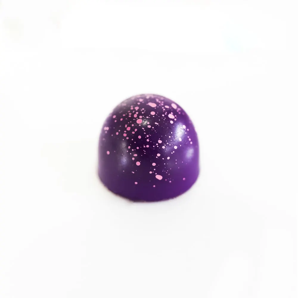 Bombón de Mora y Pimienta Rosa - Paz Chocolatier